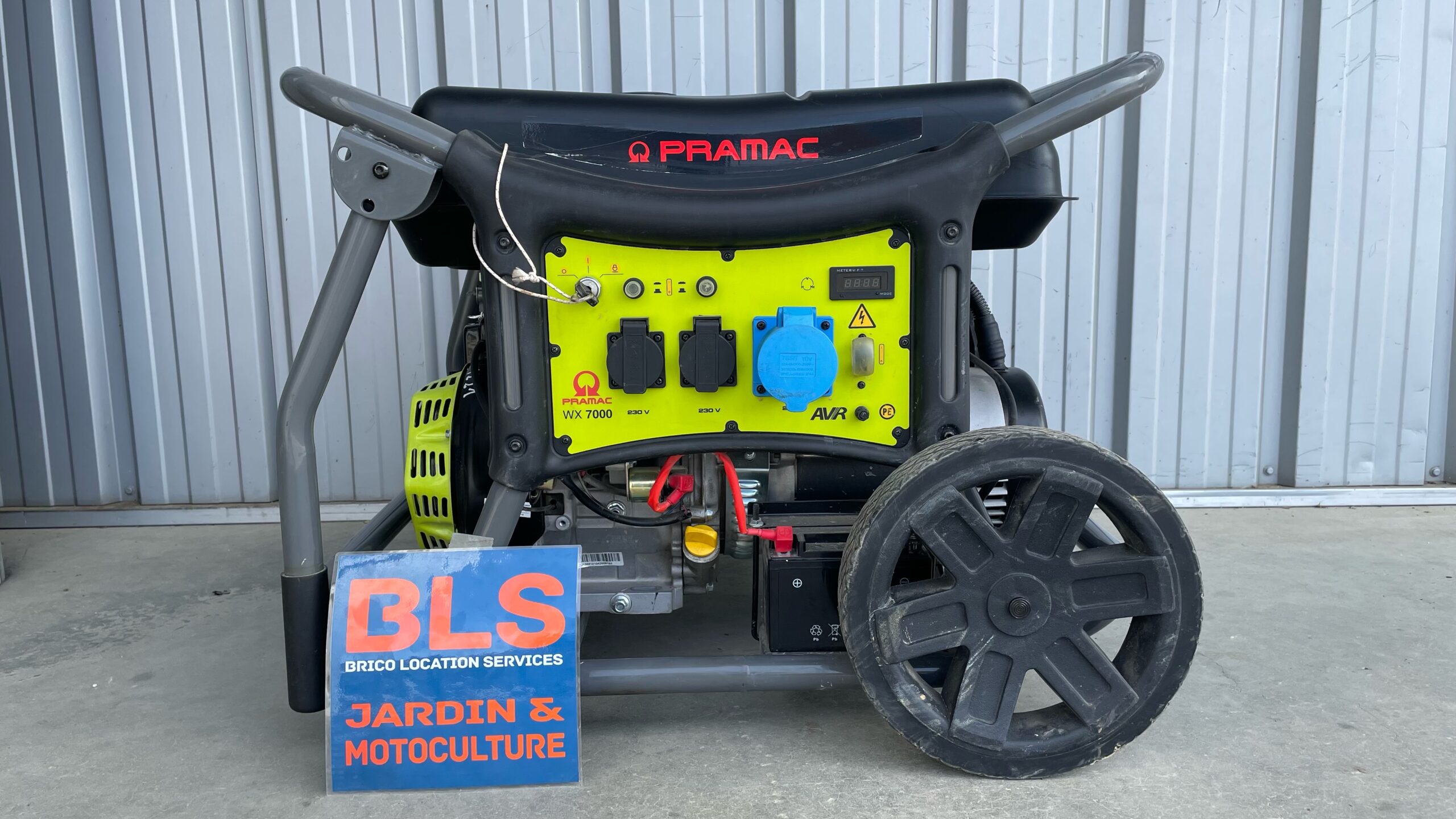 Groupe électrogène essence 6Kva PRAMAC WX7000 - Brico Location Services